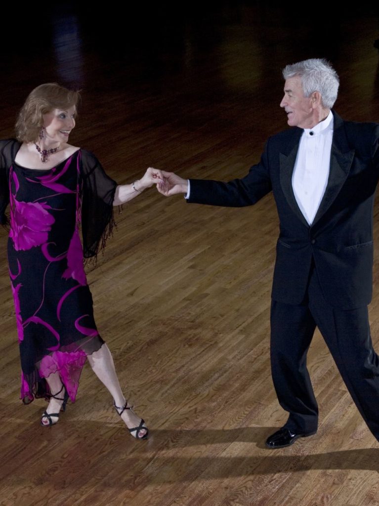 Ballroom Dancing Classes | Kelly's Resort