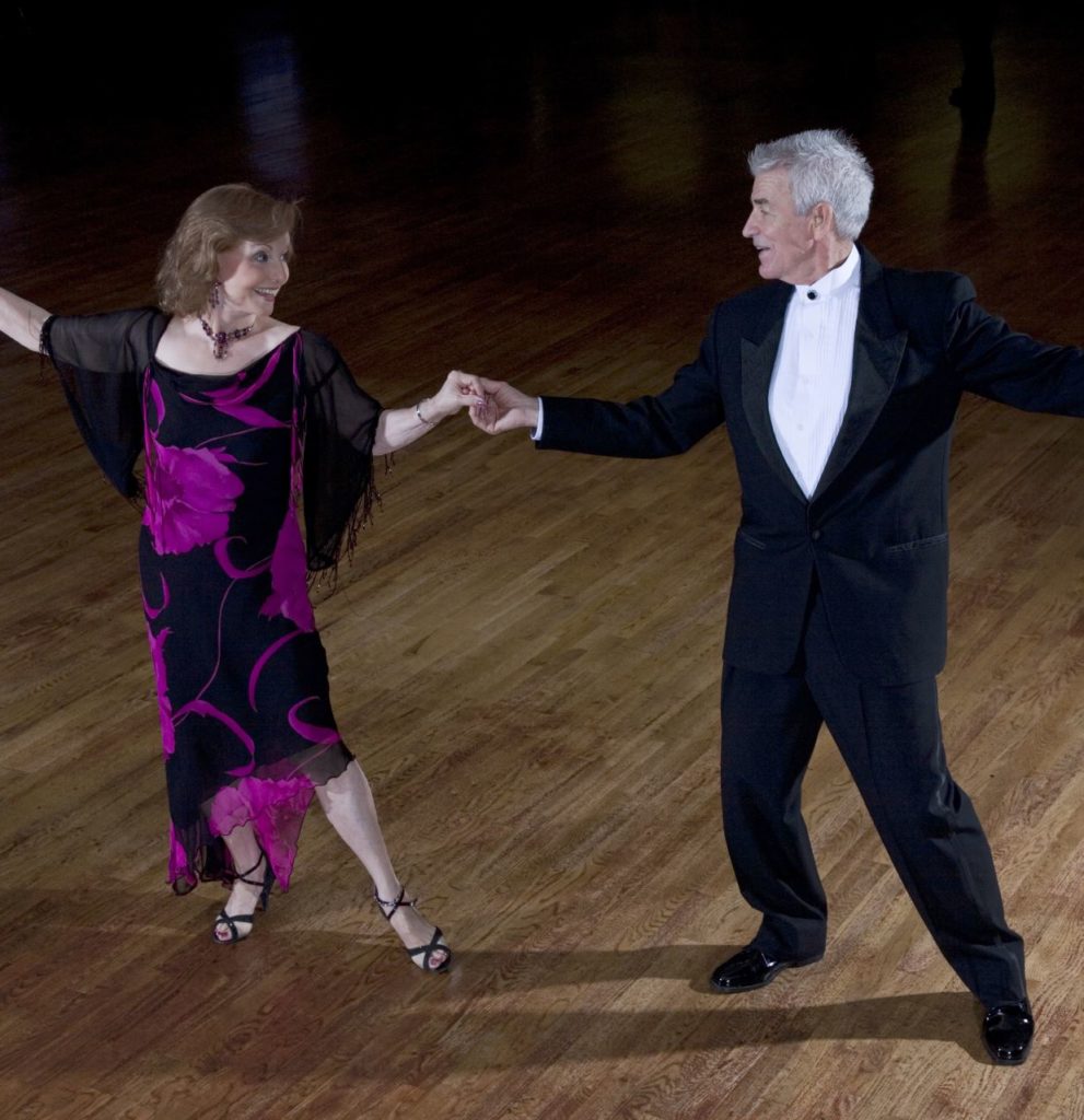 Ballroom Dancing Classes | Kelly's Resort